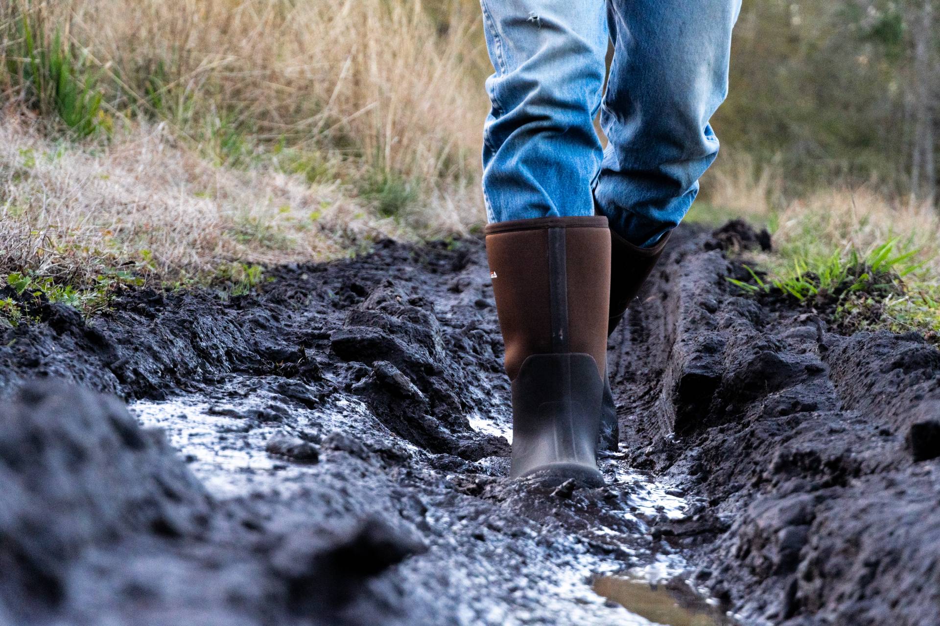 What kind of boots do farmers wear? - HISEA BLOG